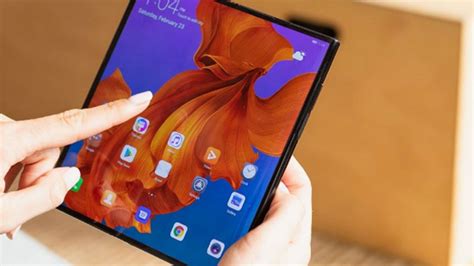 Katlanabilir telefon Huawei Mate X özellikleri nedir fiyatı ne kadar