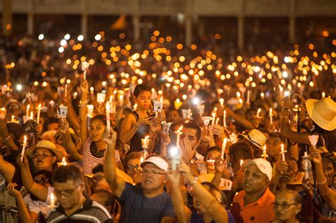 JUAZEIRO DO NORTE EM TEMPO DE LUZ COMEÇARAM AS ROMARIAS NA RELIGIOSA