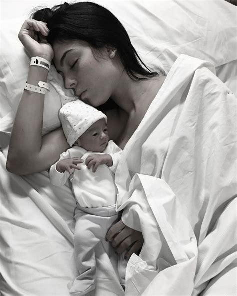 Georgina Rodr Guez Enternece Las Redes Con Una Foto In Dita De Su Hija