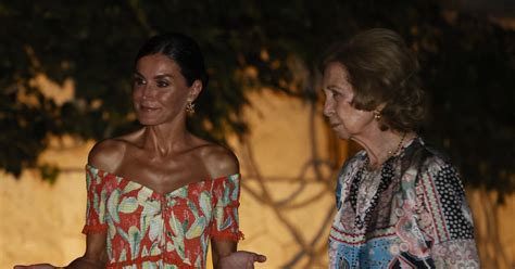 Los Reyes Y Do A Sof A Reciben En Marivent A La Sociedad Civil Balear
