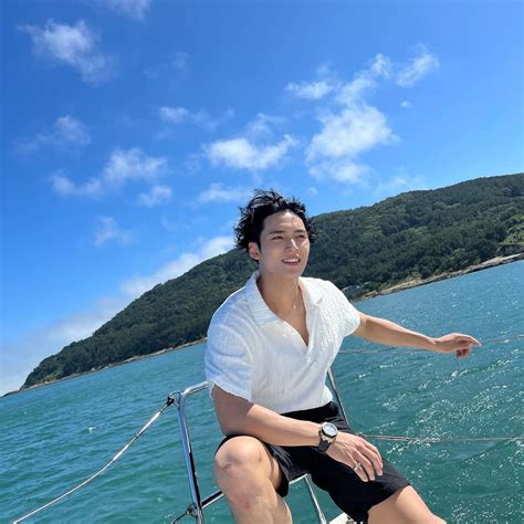 Seventeen Instagram Weibo On Twitter Mingyu Instagram