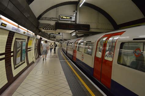 Bakerloo Line Edgware Road Station N Chadwick Cc By Sa