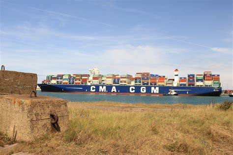 Bougainville Vincent Quand Le Plus Grand Porte Container D Flickr
