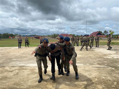 Satbrimob Polda Kalbar Asah Dan Tingkatkan Kemampuan Dalam Latihan