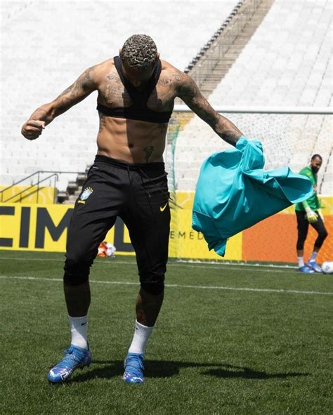 Neymar da Silva futbolista brasileño Santos F C F C Barcelona