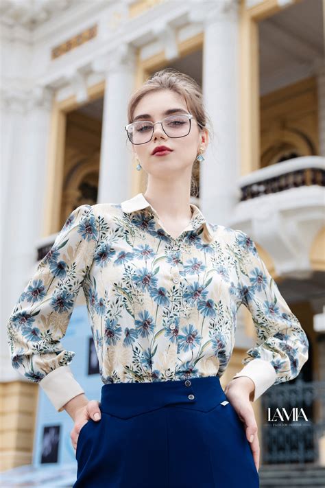 Mẫu Áo Sơ Mi Đẹp 2020 Độc Đáo Và Phong Cách Da Màu Shop