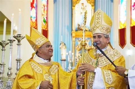 Papa Francisco aceita renúncia de Dom Fernando e nomeia Dom Gilberto