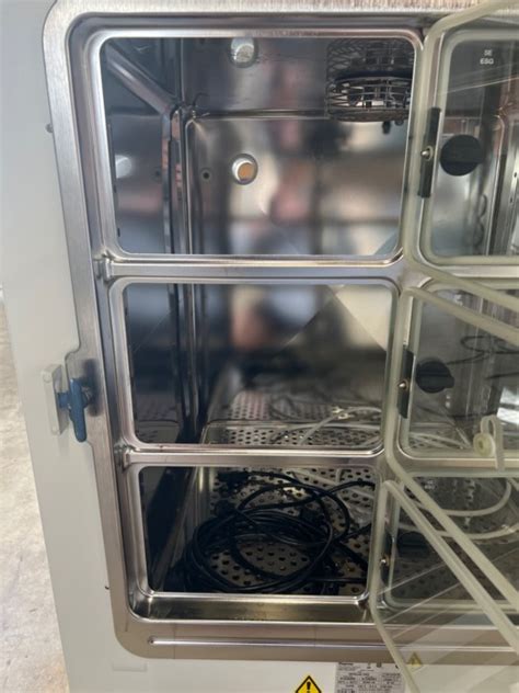 Thermo Scientific HERACell 240i CO2 Incubator For Sale