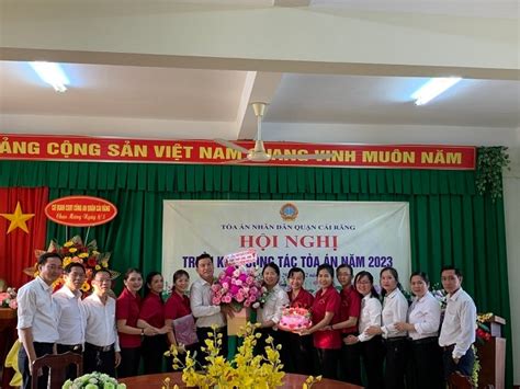 TAND quận Cái Răng Duyên dáng áo dài trong ngày Quốc tế Phụ nữ