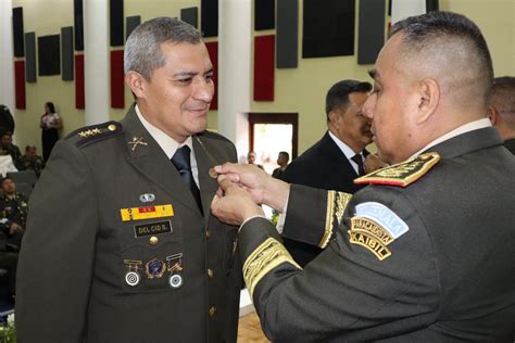 Ejército Guatemala on Twitter EjércitoGT a través del Comando