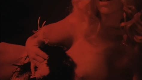 Naked Christine in Los sueños húmedos de Patrizia