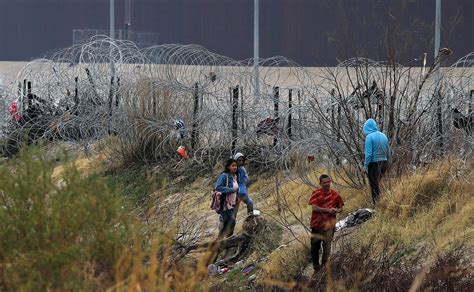 Texas Ampl A Su Controversial Alambrada Antimigrantes En La Frontera