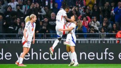 Foot Fém Melchie Dumornay et l Olympique Lyonnais battent le Paris
