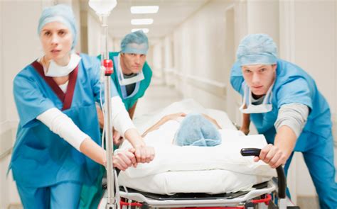 Lista Foto Urgencias Sala De Espera Hospital De Noche Alta