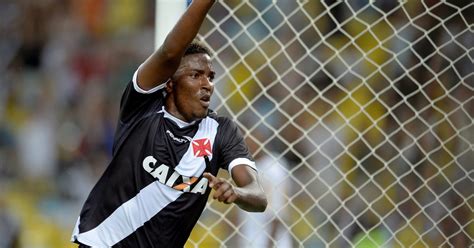 Ex Jogador Do Vasco Thalles Morre Em Acidente De Moto Aos Anos