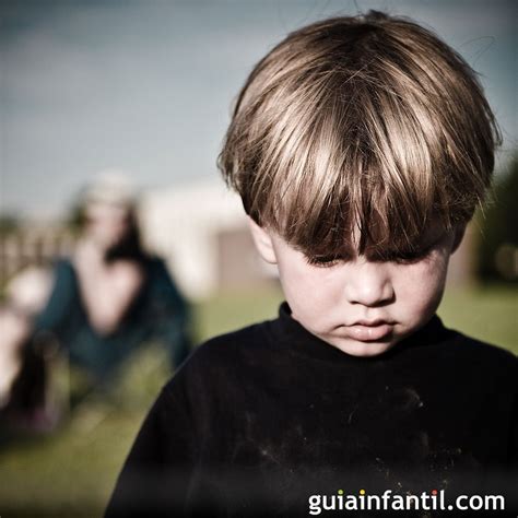 Como Evitar Que Un Niño Autista Se Golpee Niños Relacionados