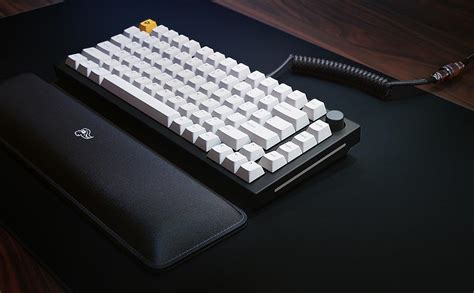 GMMK Pro Prebuilt Black ANSI USA Layout Lubed Fox Linear Switches