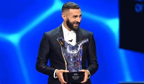 Football Karim Benzema sacré joueur UEFA de lannée à deux mois du