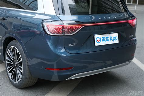 问界M9增程版 1 5T 225km Ultra 6座车尾特写图片 汽车图片大全 易车