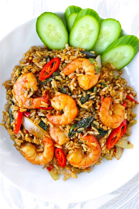 Thai Basil Shrimp Fried Rice With Brown Rice That Spicy Chick