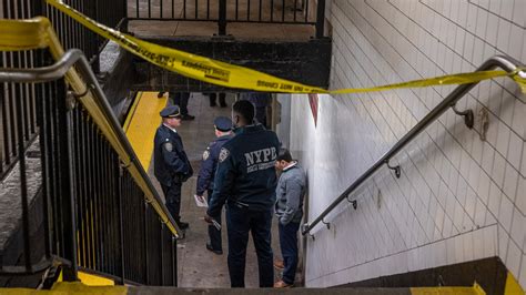 2 Shot On Subway Train During Evening Rush In Brooklyn Police Say