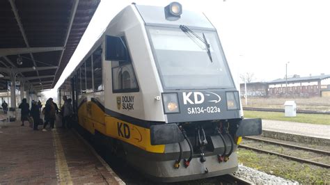 SA134 023 KD Z KUDOWY ZDRÓJ DO LEGNICY ODJAZD Z STACJI DZIERŻONIÓW