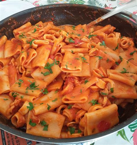 Paccheri Al Sugo Con Calamari Blog Di Cucina Facile E Piatti Semplici