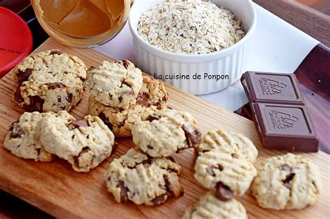 Recette de Cookies aux flocons d avoine beurre de cacahuète et pépites