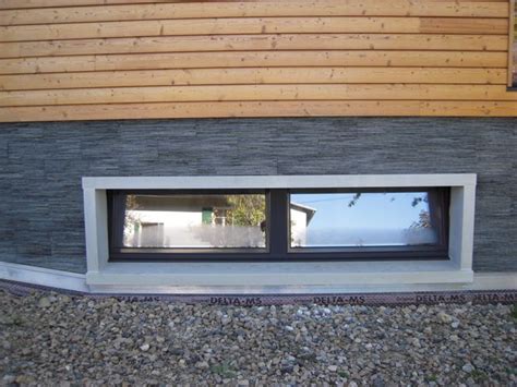 Fenetre De Sous Sol Enterre Fenetre Sous Sol Amenagement Sous Sol