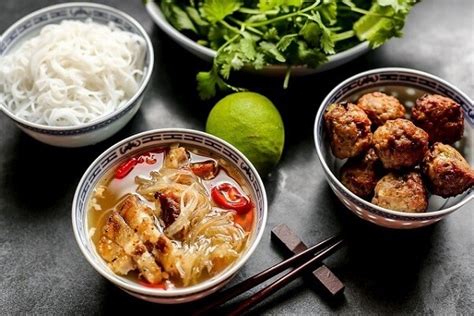 Top Những Món Ăn Việt Nam Nổi Tiếng Thế Giới Khiến Bạn Phát