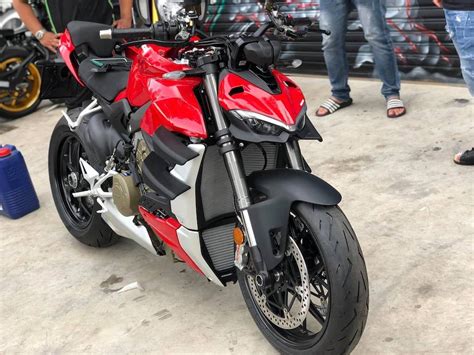 Siêu phẩm Ducati Streetfighter V4 đã cập bến Việt Nam là chiếc naked