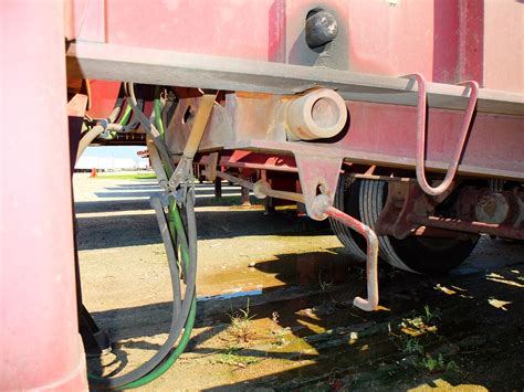 070415 20 40 Tri Axle Container Chassis 11 Lr Innova Industries