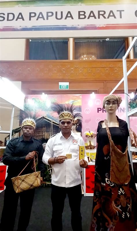 Dekranasda Papua Barat Tampil Dengan Produk Unggulan Di Kriyanusa 2023
