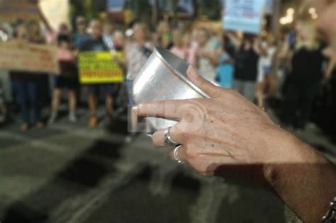 Vecinos De Barrio Roma Convocan A Un Cacerolazo Frente A La Cuarta