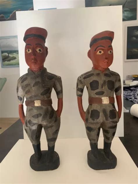 STATUETTES EN BOIS Militaires Africains Art Populaire EUR 70 00
