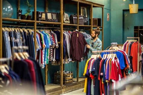 Las 11 Mejores Tiendas De Ropa De Segunda Mano En Barcelona