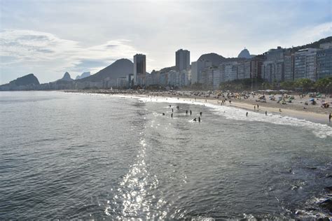 Praia De Copacabana From Leme Rio De Janeiro Correr Es Mi Destino