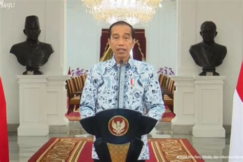 Jokowi Tampil Beda Saat Makan Siang Dengan 3 Capres Intip Makna Batik