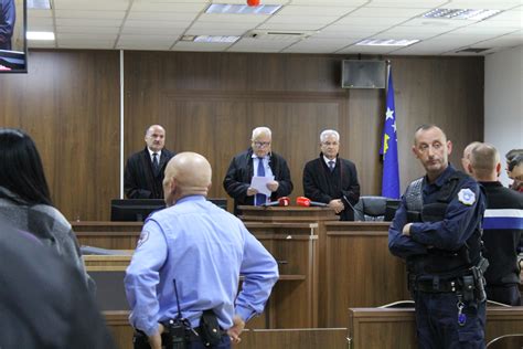LAJMI I FUNDIT Gjykata në Gjilan dënon me 66 vjet burgim tre të