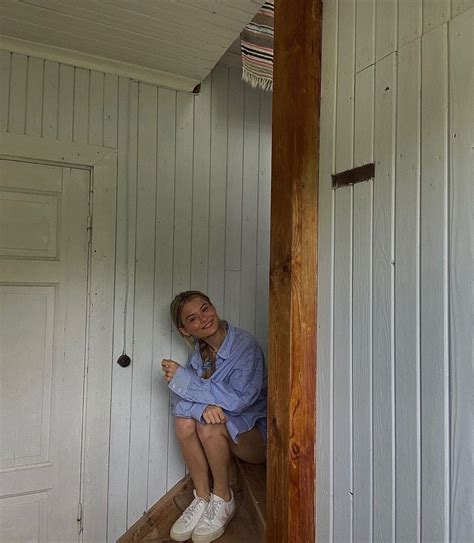 lottastichler Outfit inspirationen Skandinavien Ästhetik