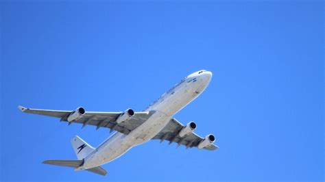 Drunk Man Gropes Female Seatmate Creates Ruckus On Alaska Airlines