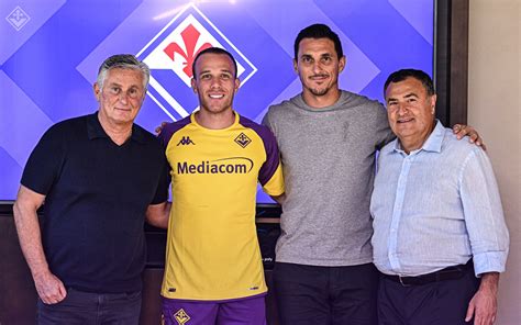 Volante Arthur ex Grêmio é o novo reforço da Fiorentina