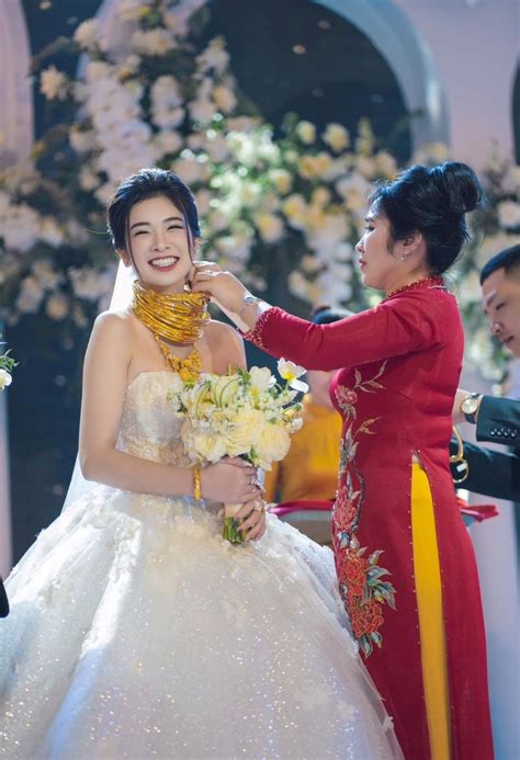 Định tặng em chồng 1 cây vàng quà cưới song nghe được cuộc nói chuyện