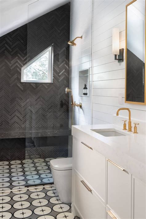 42 Awesome Walk In Shower Ideas With Bench Tiles