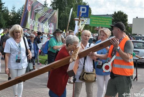Pielgrzymi Wyruszyli Z Opoczna