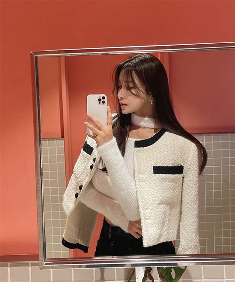 델트 노카라 배색 울 트위드 누빔 자켓신상 데일리룩 데일리 겨울 하객 하객룩 연말룩코디 격식룩 모임룩 겨울자켓
