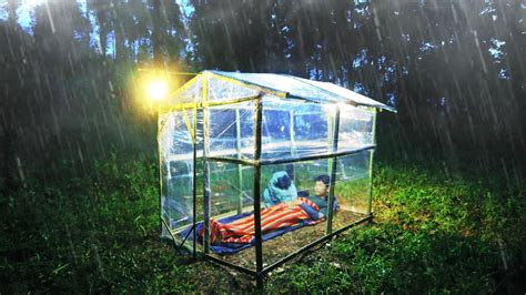 SOLO CAMPING HUJAN DERAS TEMPAT BERLINDUNG PLASTIK YANG NYAMAN YouTube