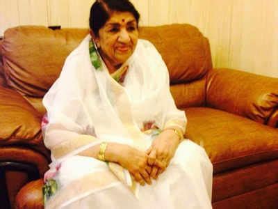 Lata Mangeshkar Pays Tribute To Ambedkar On His Birth Anniversary