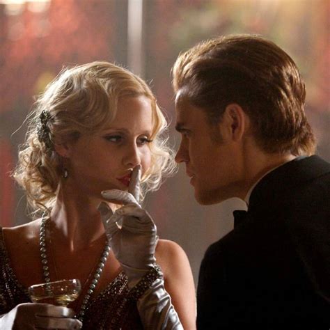 The Vampire Diaries Momente Stefan Vermittelt Bei Einer Mikaelson