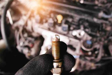 Importancia de la bujía en el rendimiento de tu moto posibles averías